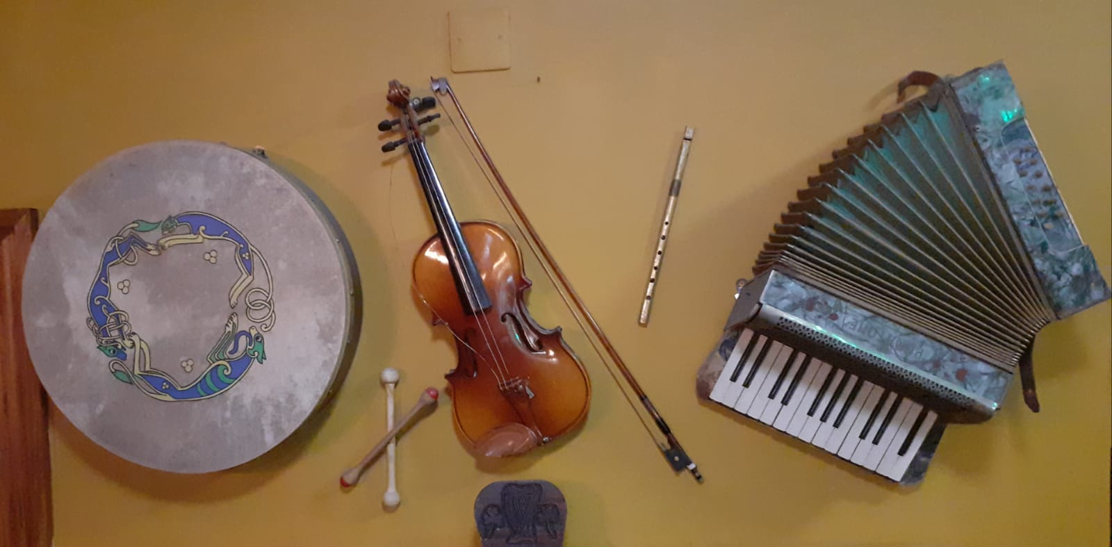 The Golden Lion Whitby - J&S Pub Company