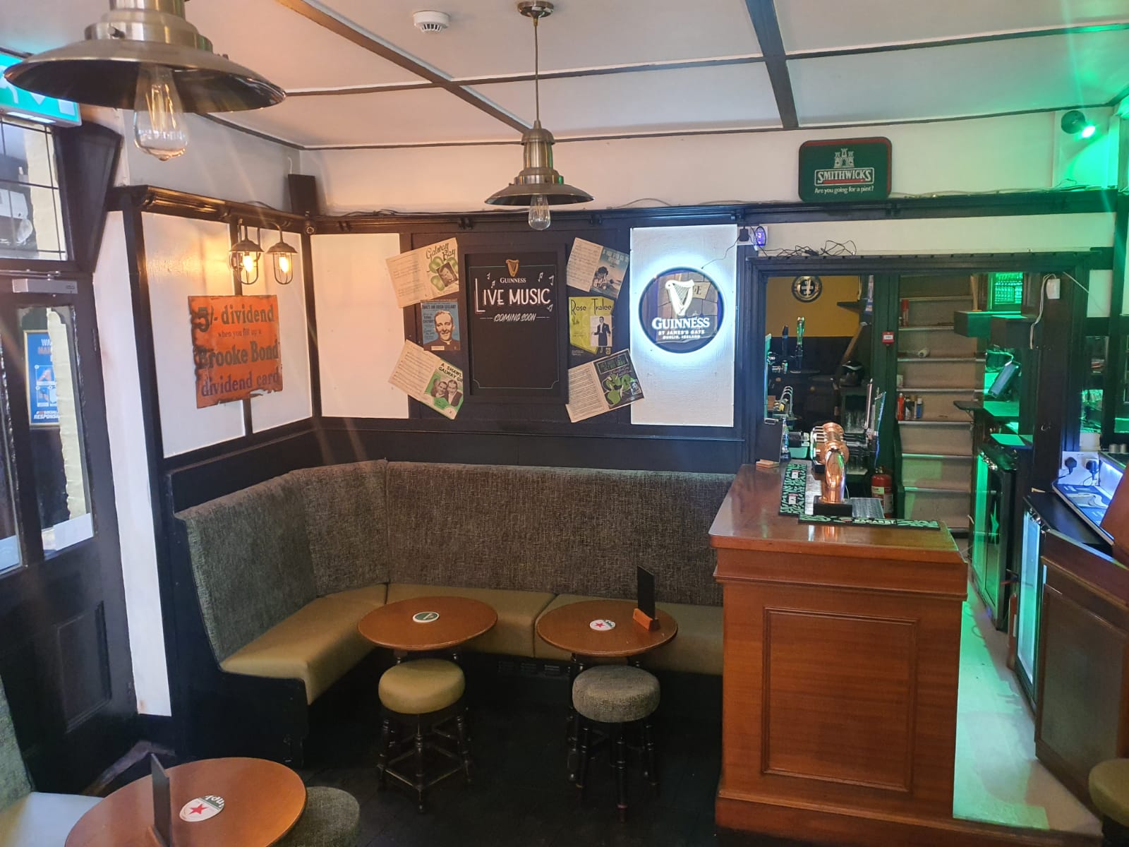 The Golden Lion Whitby - J&S Pub Company